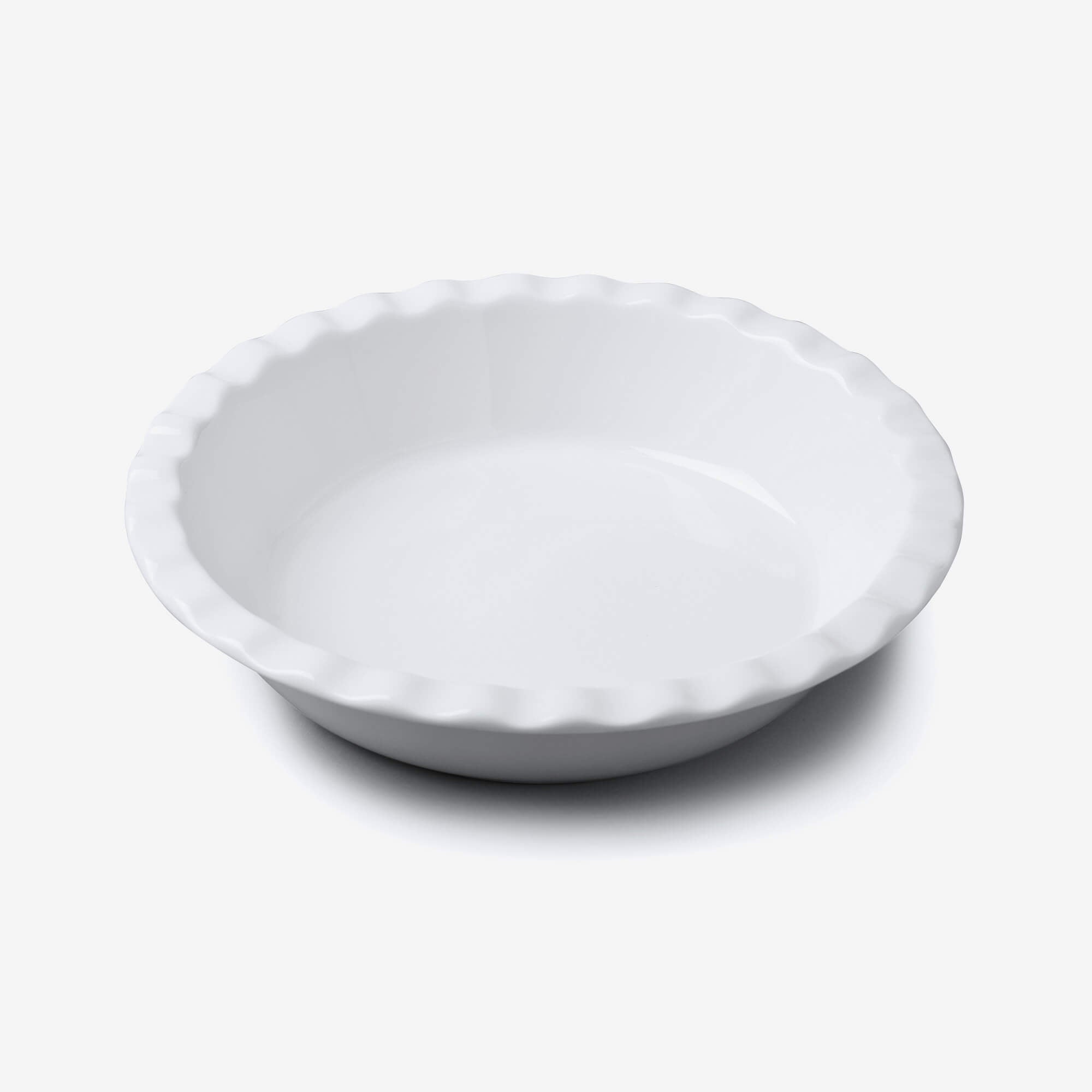 WM Bartleet Round Pie Dish with Crinkle Crust Rim | Porcelain Bakeware